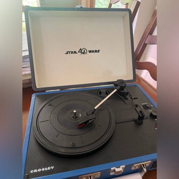 Crosley | Media | Vintage Crosley Record Player Star Wars 4 Year ...